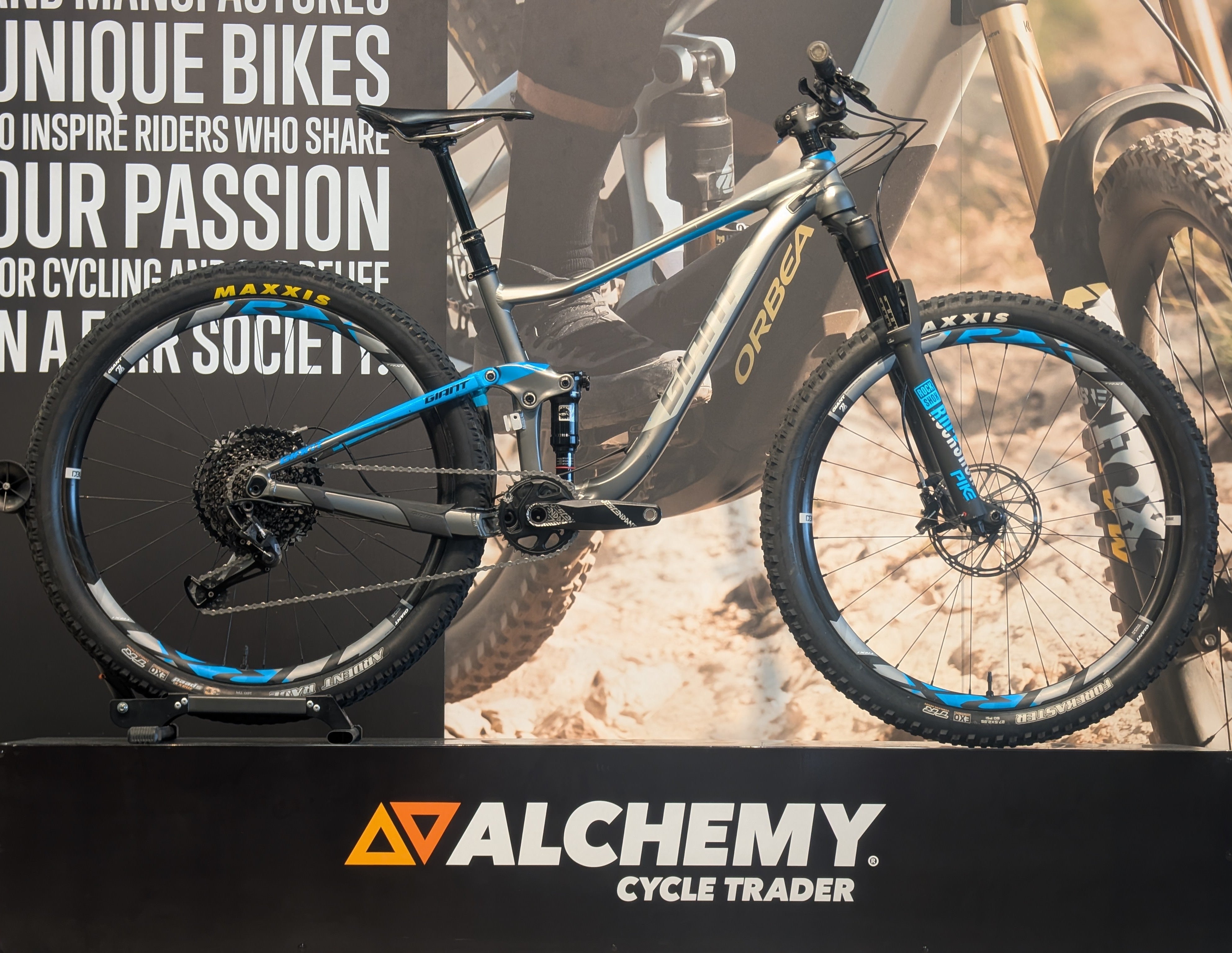 Giant Anthem Small 2018 - Alchemy Cycle Trader