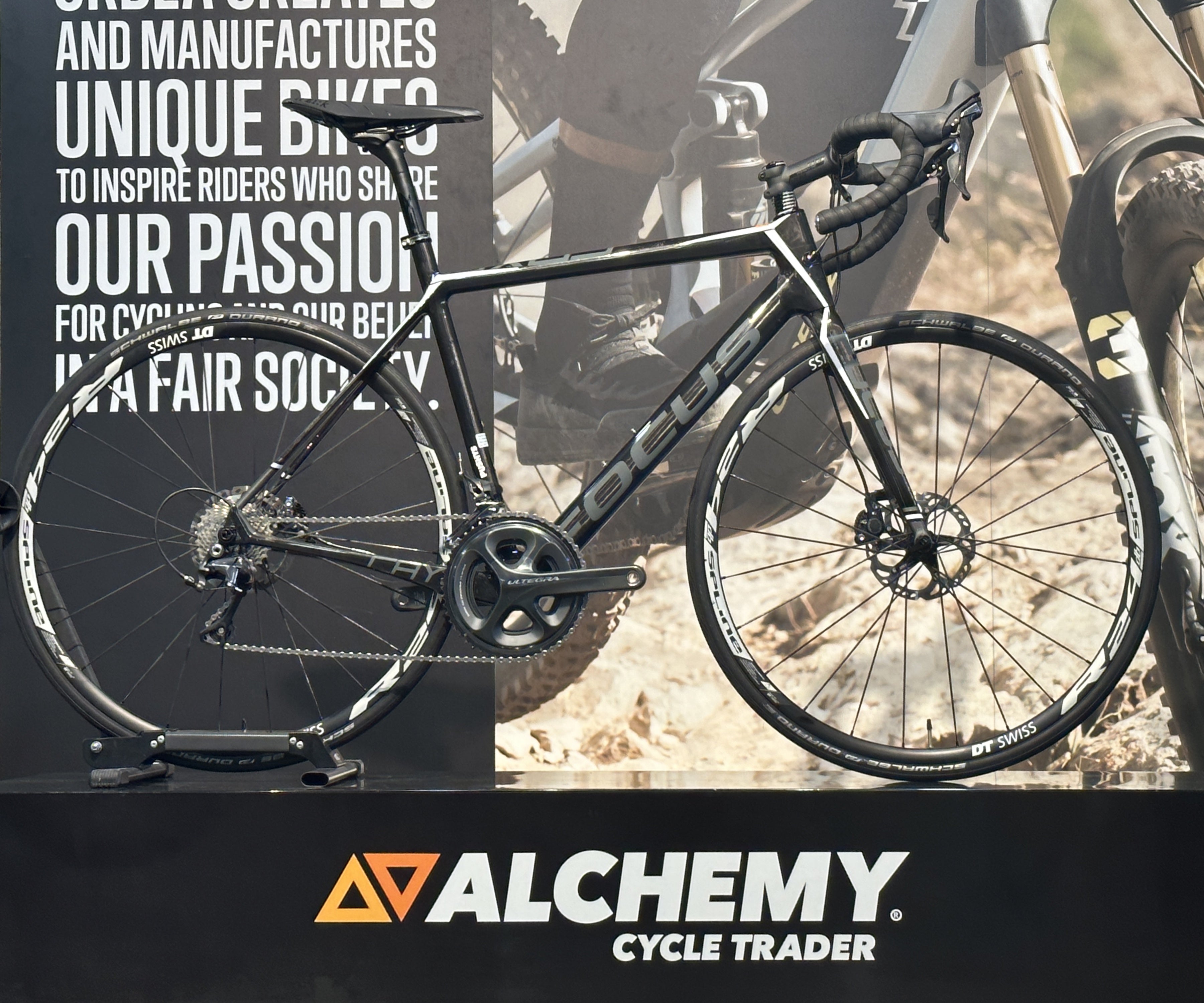 Focus Cayo Disc Ultegra Medium 2015 - Alchemy Cycle Trader
