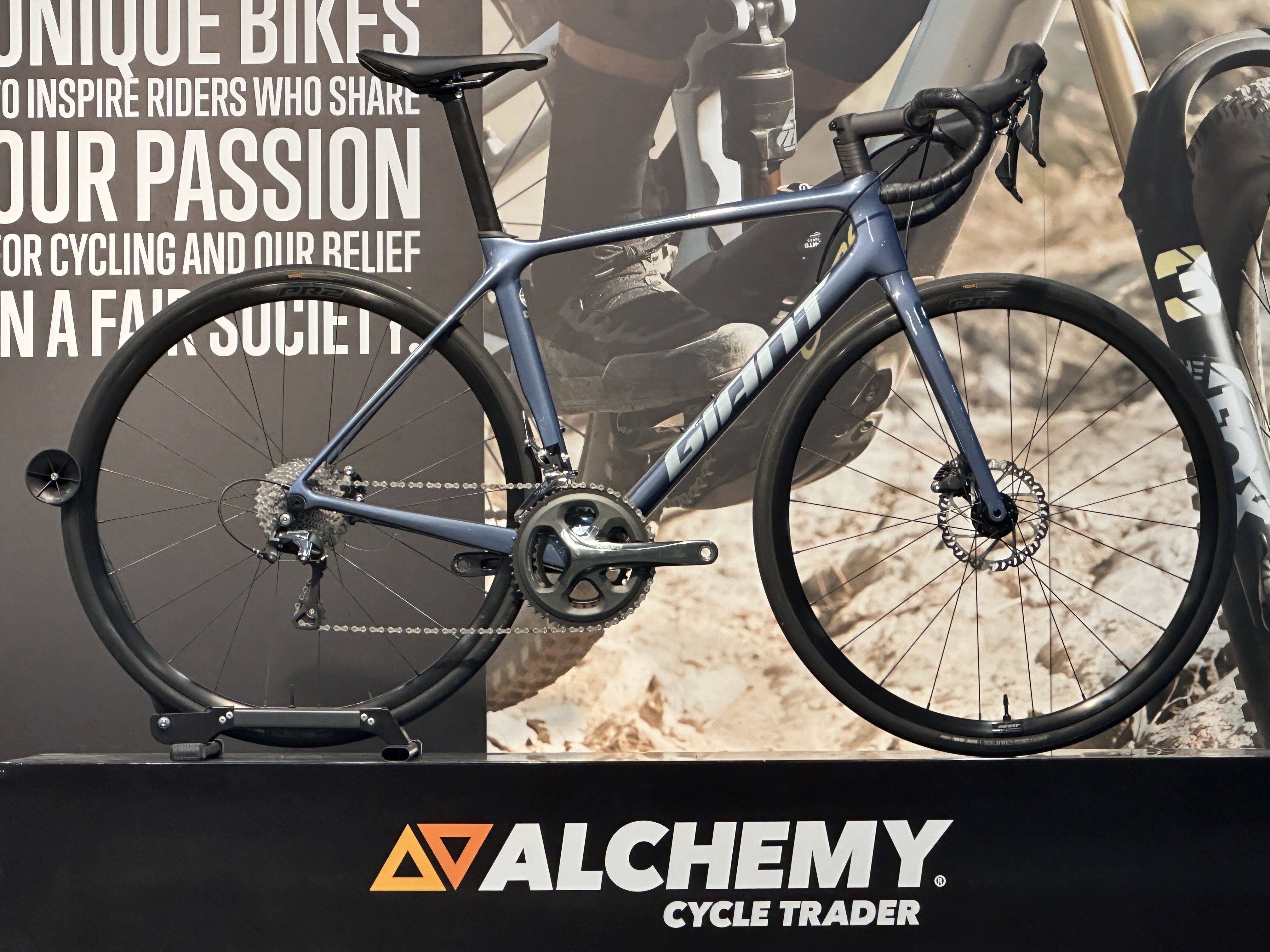 Giant TCR Advanced 3 Medium 2021 - Alchemy Cycle Trader